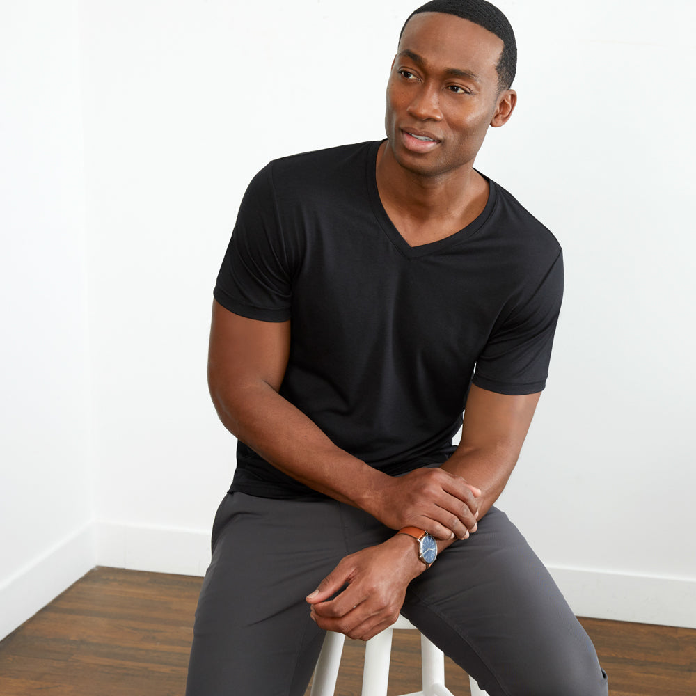 Men’s Threshold Onyx Black V-Neck T-Shirt | Bluffworks